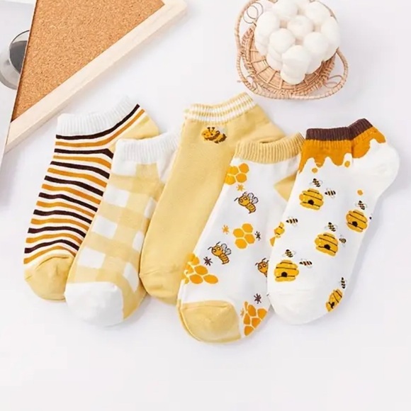 Accessories | 5 Pack Bumble Bee Hives And Stripes Socks Pack Of 5 | Poshmark